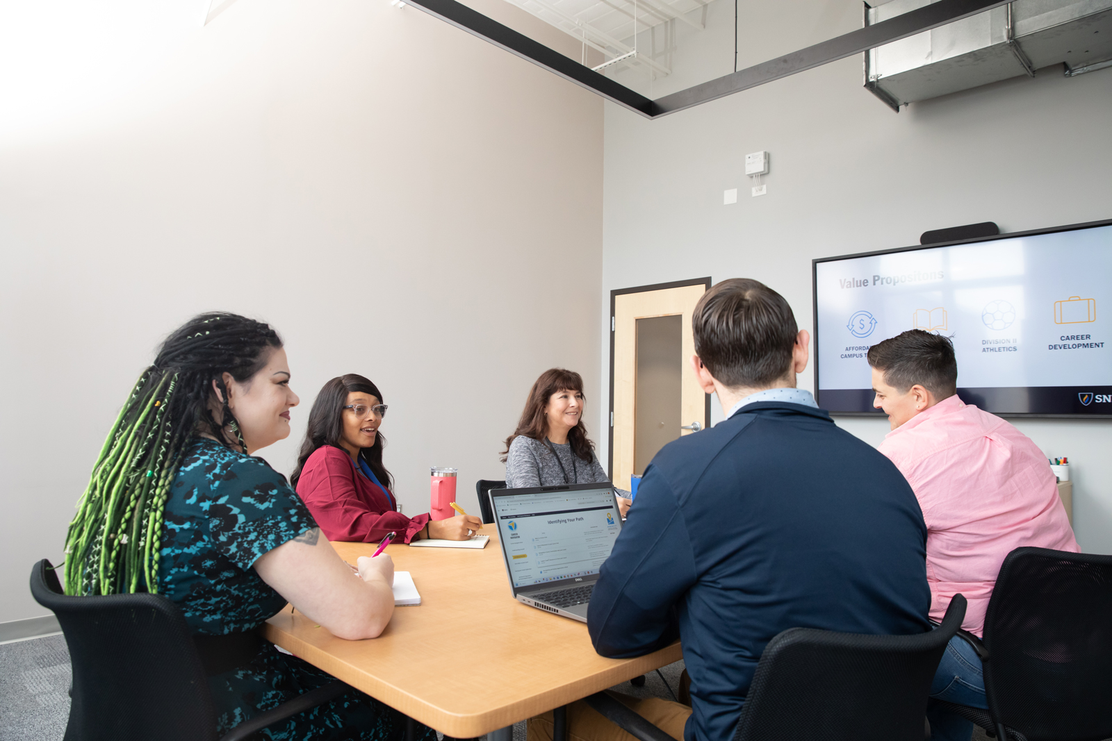 Grow your career with us | SNHU Careers